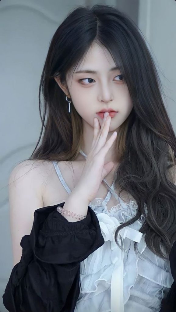 7+ Kiểu tóc Justina Xie đẹp bất chấp mặt mộc